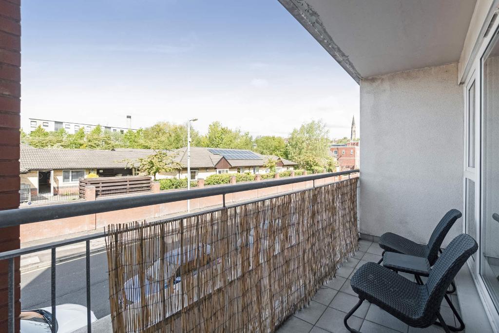 2 Bedroom Flat For Sale in Hanson Park, Dennistoun, Glasgow, G31 2HB