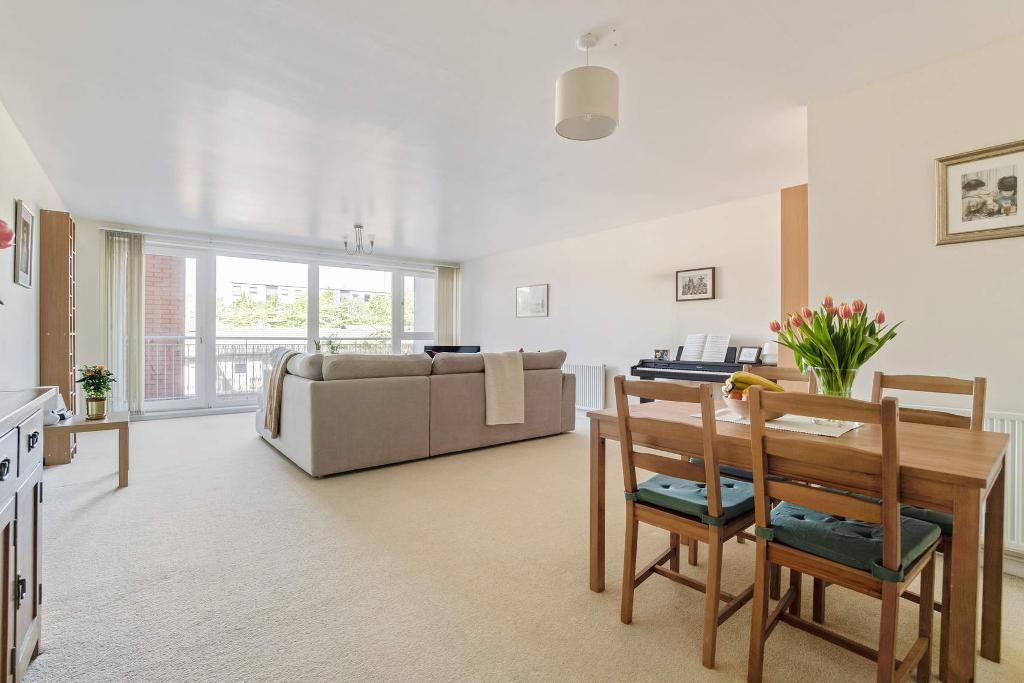2 Bedroom Flat For Sale in Hanson Park, Dennistoun, Glasgow, G31 2HB