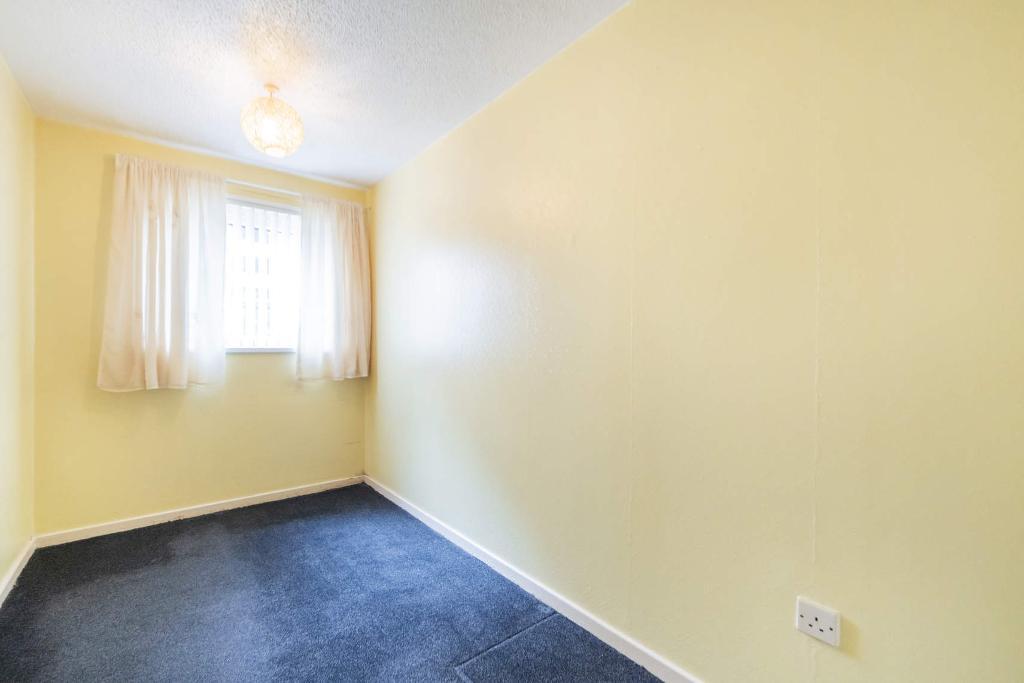 4 Bedroom Flat For Sale in St Mungo Ave, Townhead, Glasgow, G4 0PH