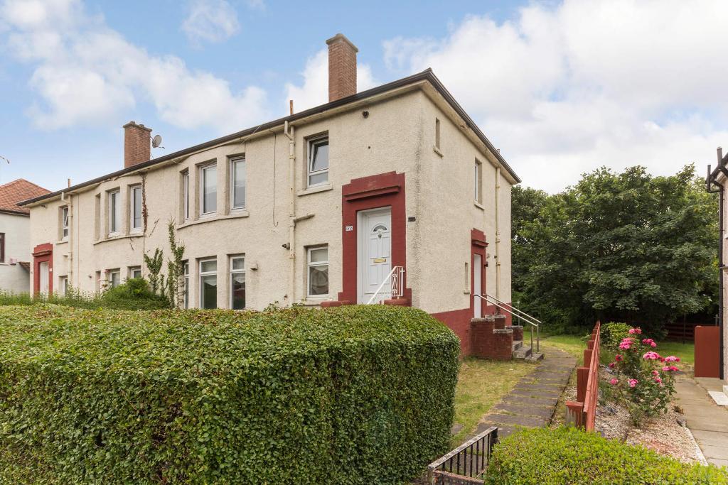2 Bedroom Lower Cottage Flat For Sale in Cardowan Road, Carntyne ...