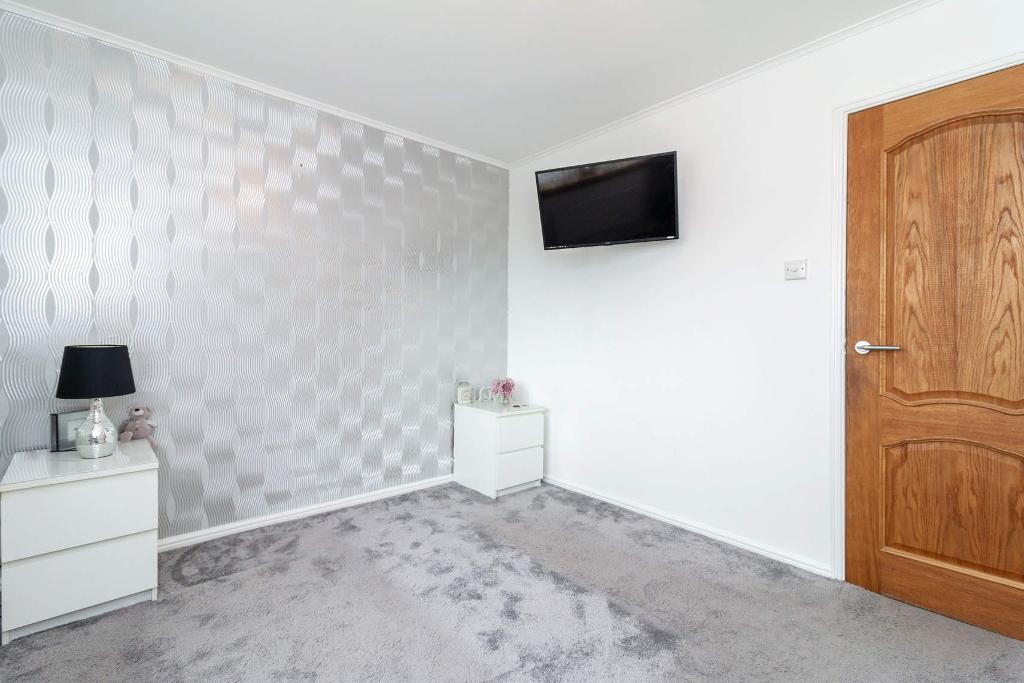 2 Bedroom End Terraced For Sale In Springhill Farm Road Baillieston