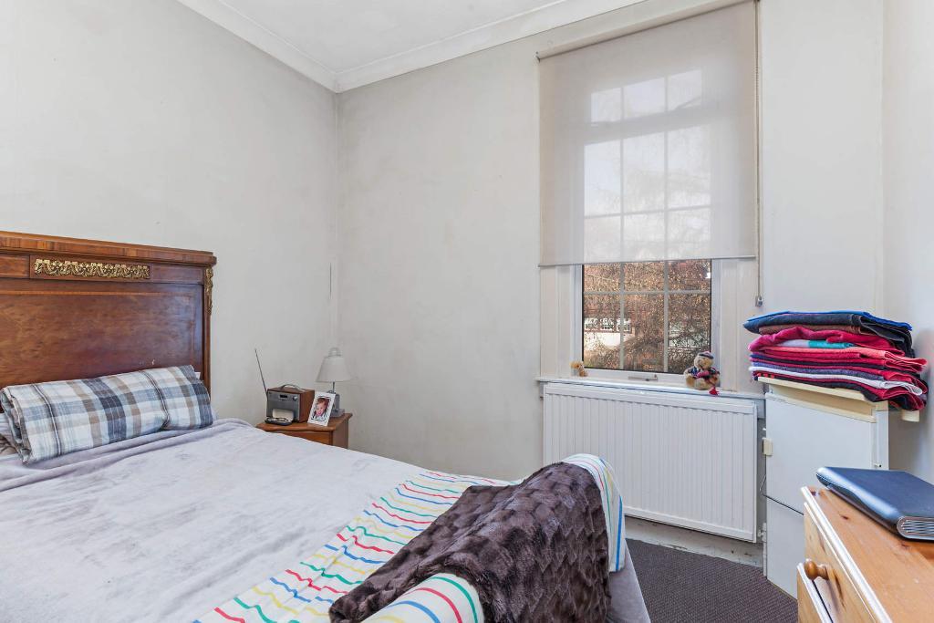 2 Bedroom Semi Bungalow For Sale in Riddrie Knowes, Riddrie, G33 2QQ