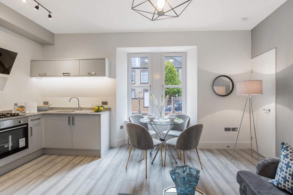 2 Bedroom Ground Floor Flat For Sale in Smith Terrace, Rutherglen, G73 1BB