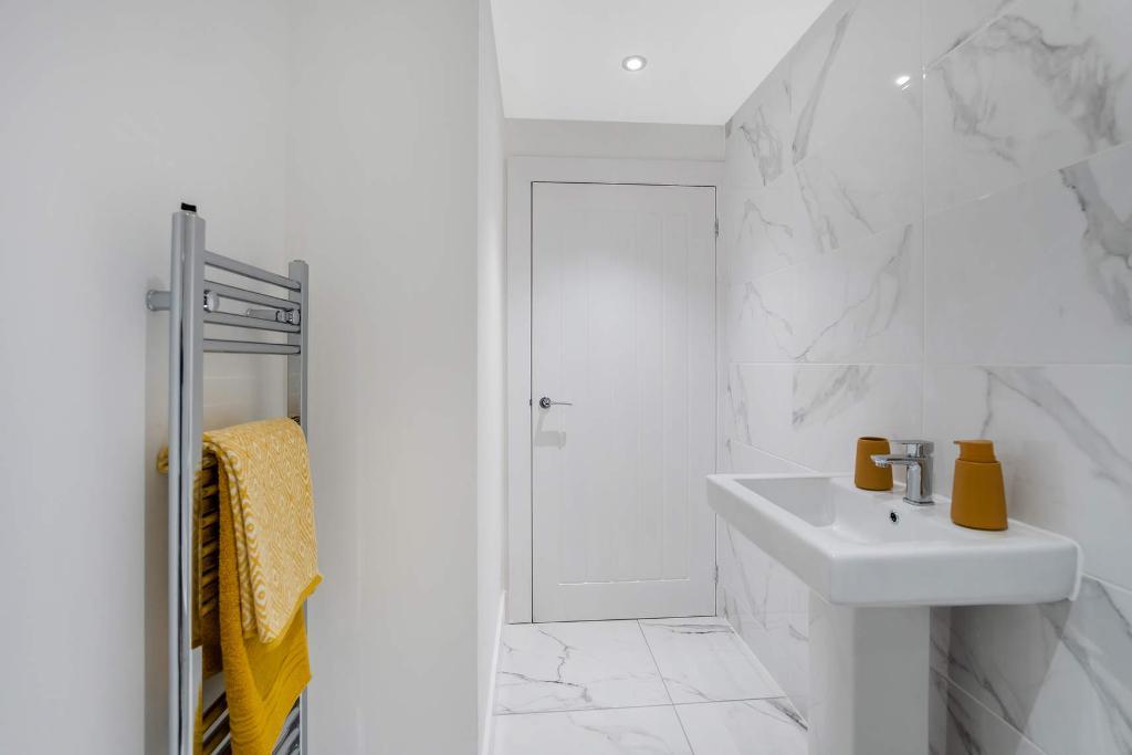 2 Bedroom Ground Floor Flat For Sale in Smith Terrace, Rutherglen, G73 1BB