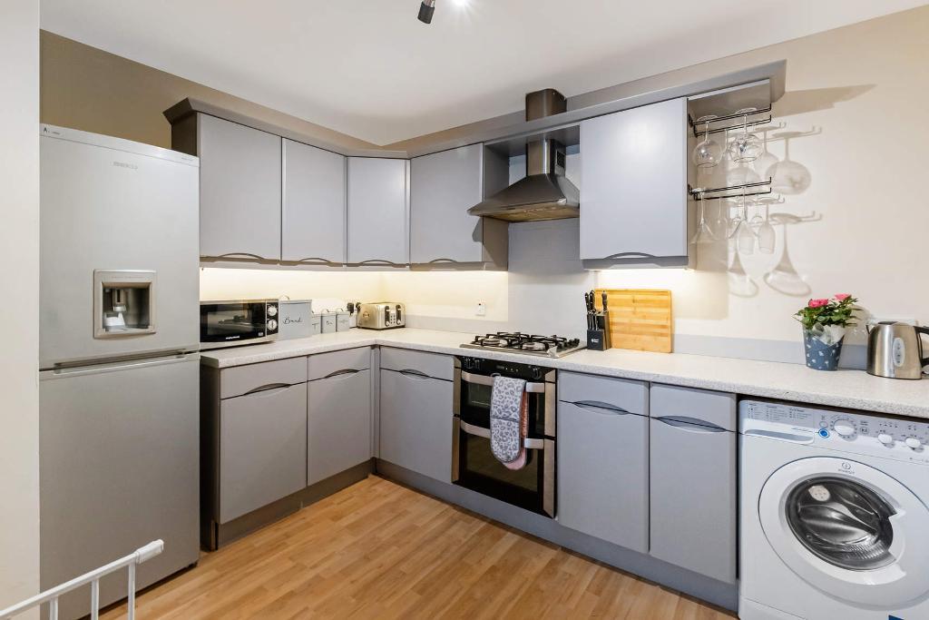 2 Bedroom Flat For Sale in Hanson Park, Dennistoun, G31 2HB