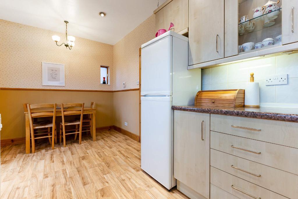 2 Bedroom Semi Detached For Sale In Coats Crescent Garrowhill G69 6lx