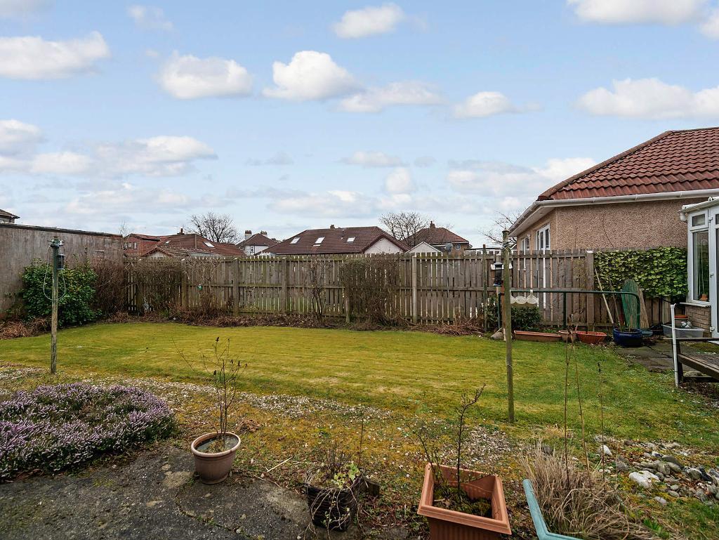 2 Bedroom Semi Bungalow For Sale In Whirlow Gardens Garrowhill G69 6le
