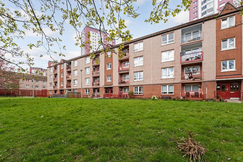 2 Bedroom Flat For Sale in Royston Road, Royston, G21 2QL