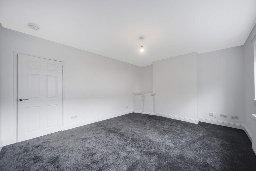 2 Bedroom Flat For Sale in Cavin Drive, Castlemilk, G45 9TU