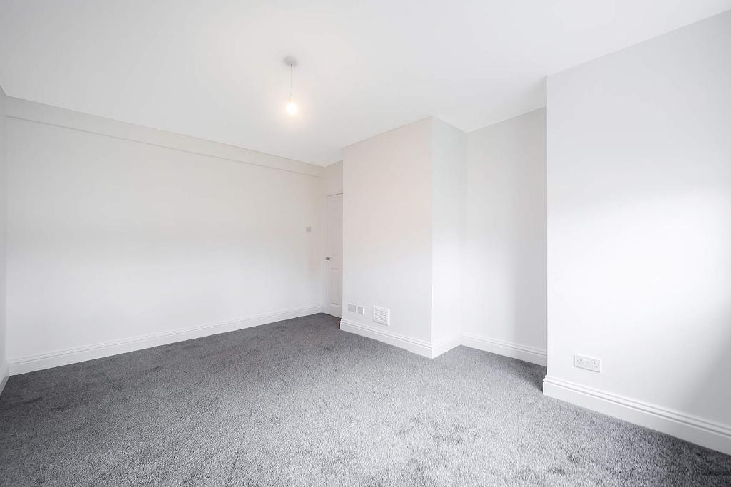 2 Bedroom Flat For Sale in Cavin Drive, Castlemilk, G45 9TU