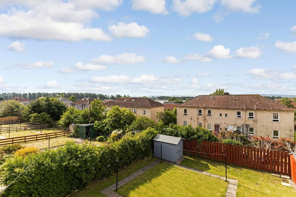 3 Bedroom Upper Cottage Flat For Sale in Merchiston Street, Carntyne ...