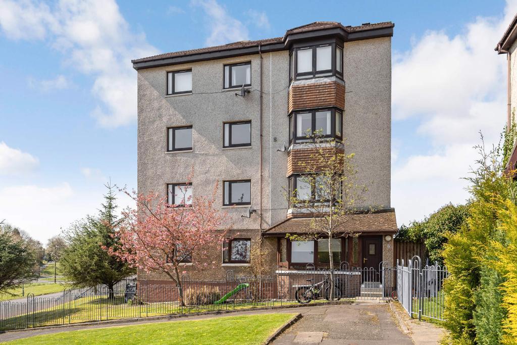 2 Bedroom Main Door Flat For Sale in Pendeen Place, Barlanark, G33 4UG