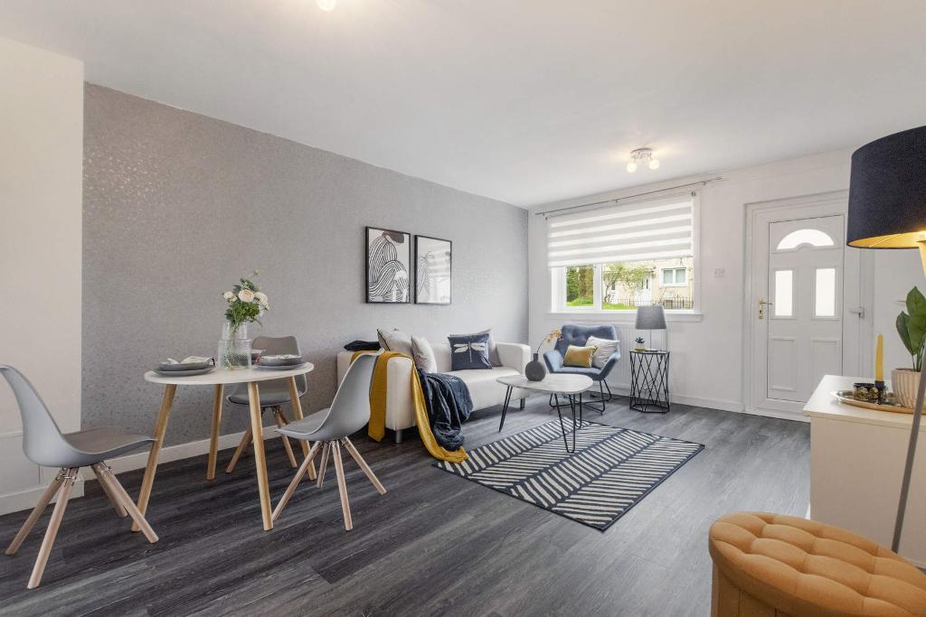 2 Bedroom Mid - Terraced For Sale in Cambus Place, Glasgow, G33 5QH