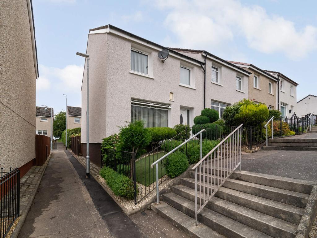 3 Bedroom End Terraced For Sale In Torphin Crescent Greenfield G32 6nl