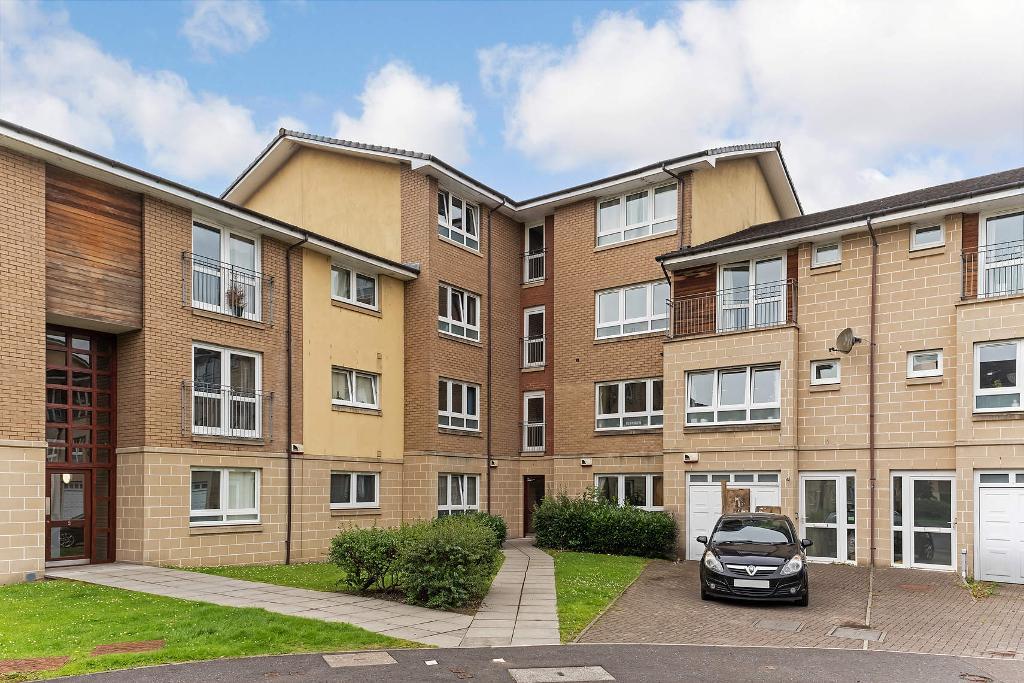 2 Bedroom Flat For Sale in Whitehill Court, Dennistoun, G31 2BA
