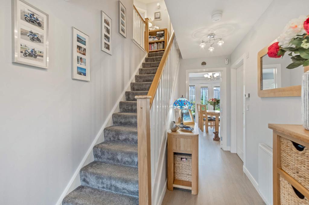 4 Bedroom Detached For Sale in Finart Crescent, Gartcosh, G69 8DP
