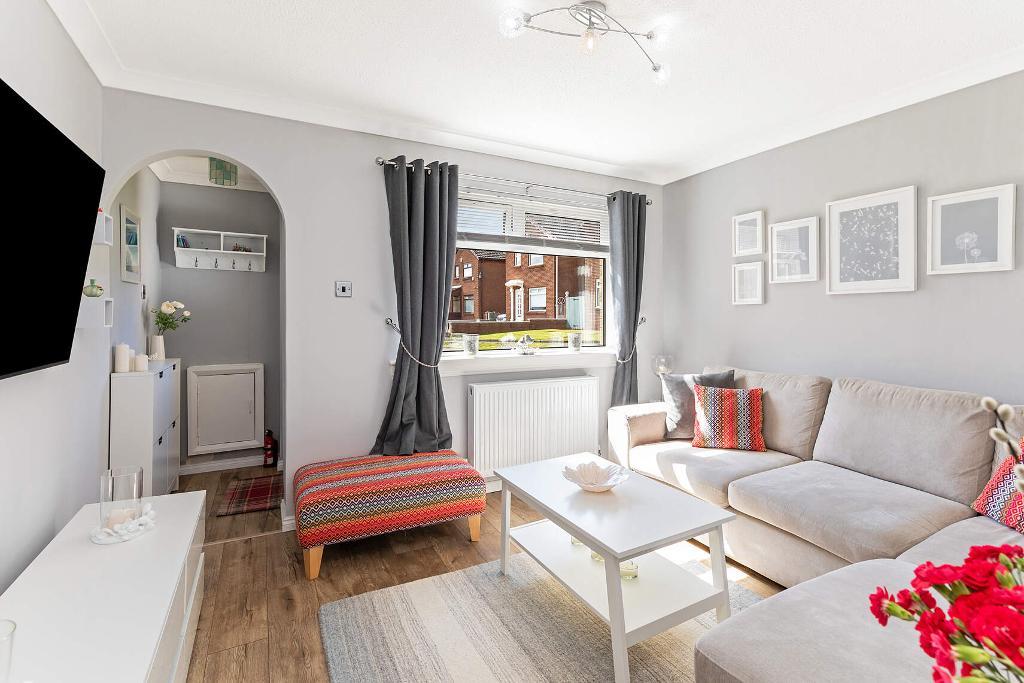 1 Bedroom Lower Cottage Flat For Sale in Lochview Crescent, Hogganfield ...